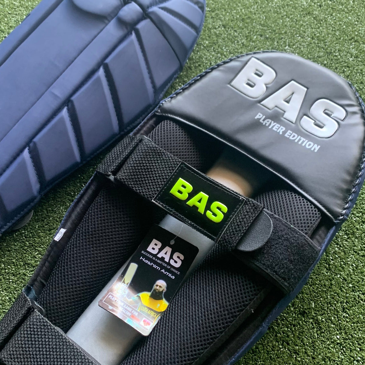 BAS Vampire Players Navy Blue Keeping Pads - Superior Protection ...